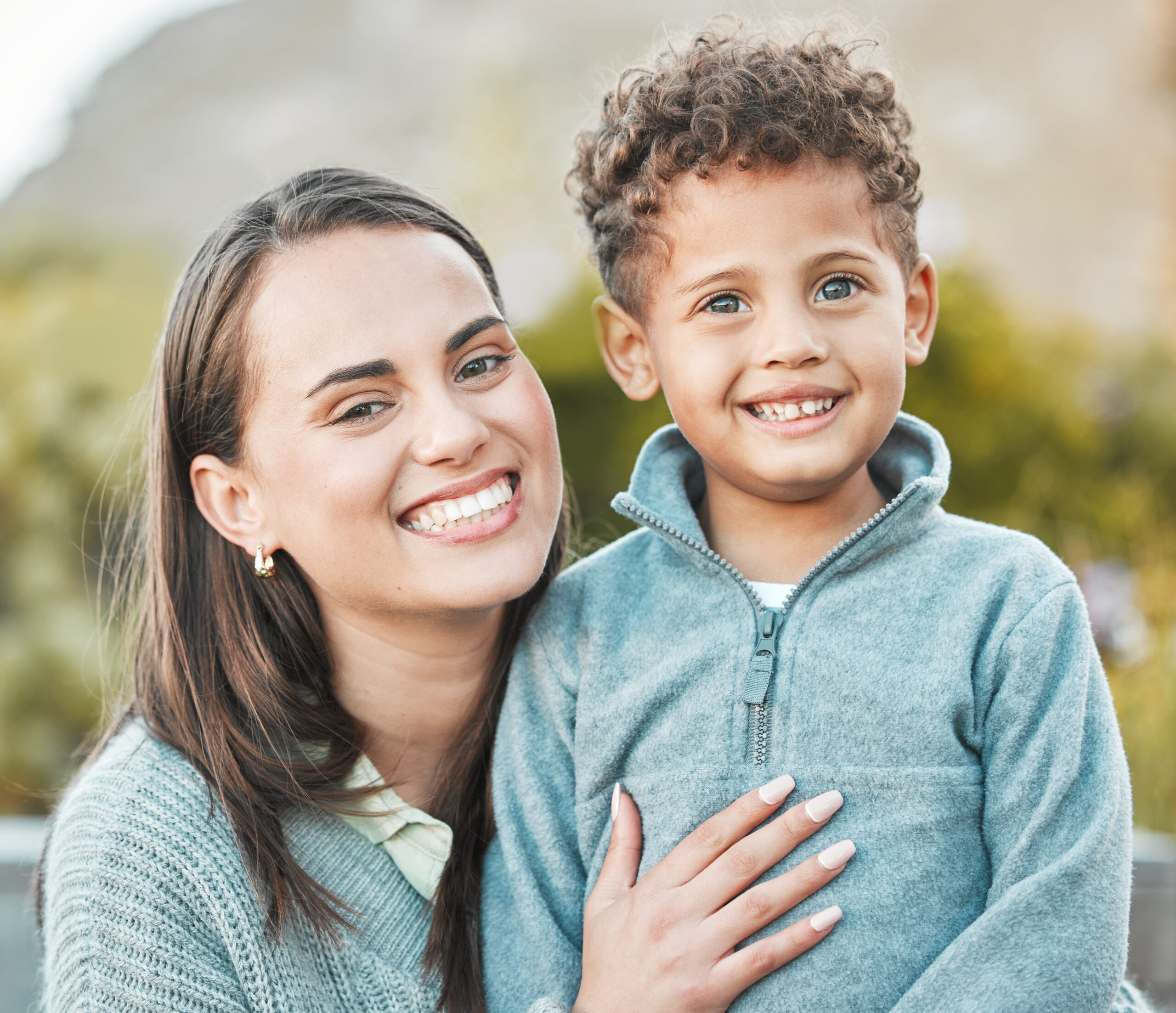 Banc: – Mamă, eşti o femeie norocoasă! – De ce, fiule?